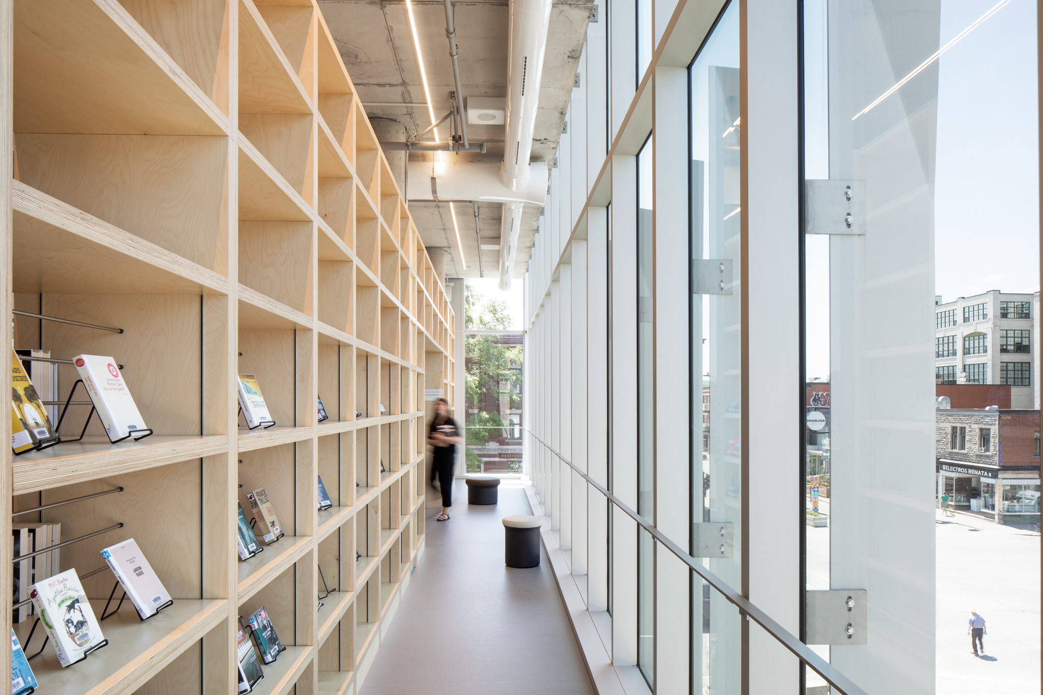 Bibliothèque Maisonneuve à Montréal : conservation et design contemporain par EVOQ | Mon site Craft